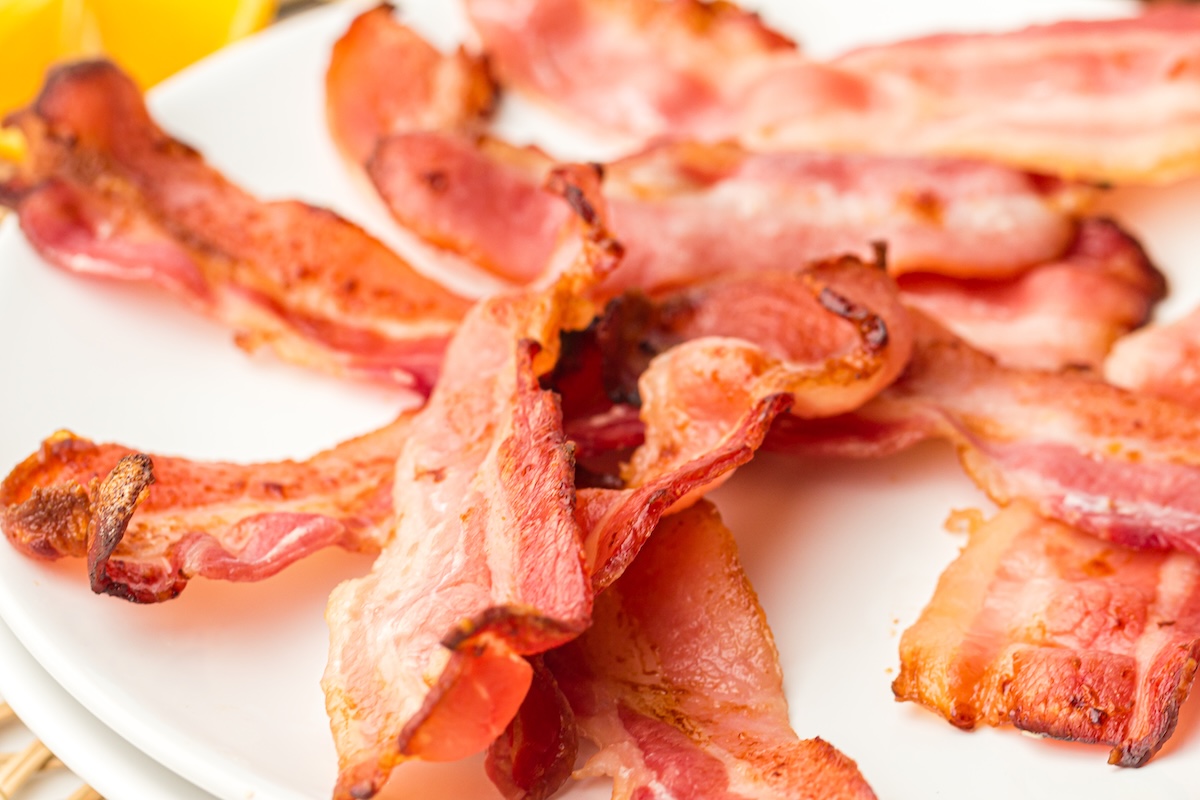 Air Fryer Bacon Recipe for Busy Parents - Yum and Yummer