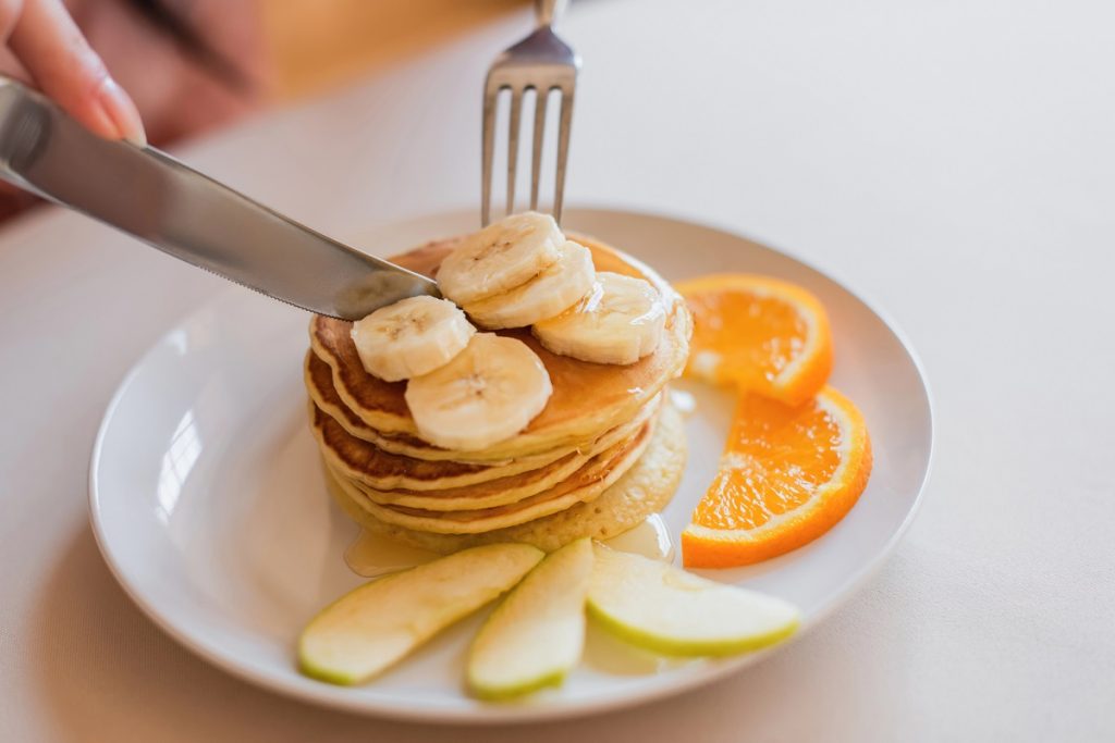 15 Easy School Breakfast Ideas Kids Actually Finish - Yum and Yummer