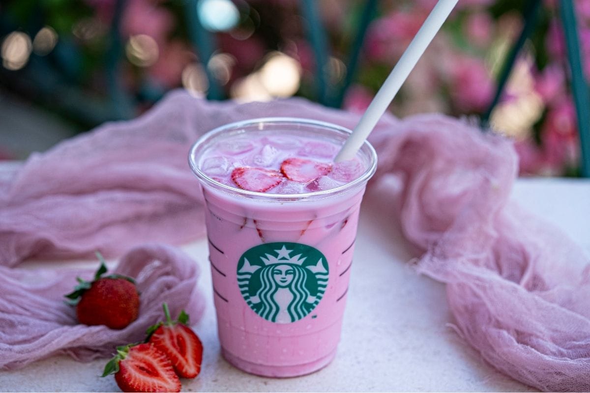 Copycat Starbucks Pink Drink - Yum and Yummer