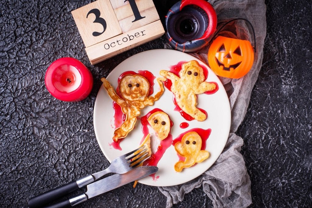 15 Spooky Yet Simple Halloween Foods You Can Make In 30 Minutes - Yum ...