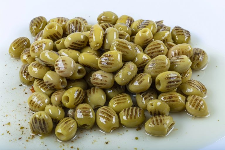 18 Warm Olives Appetizers That Surprise Guests - Yum and Yummer