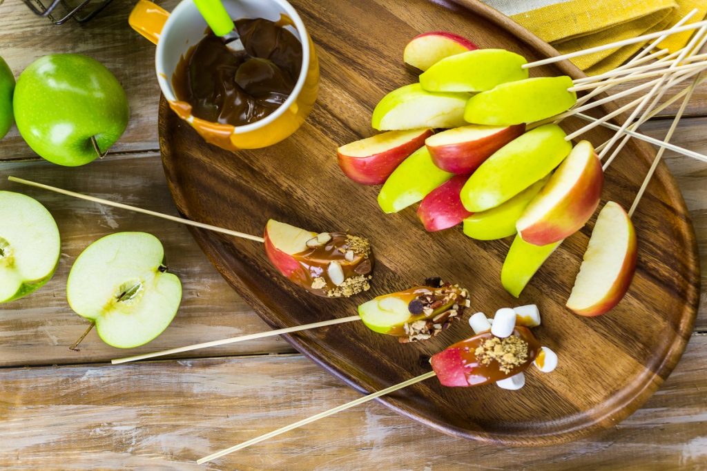 19 Fall Party Food Dishes - Yum and Yummer