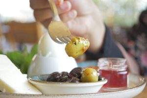 18 Warm Olives Appetizers That Surprise Guests - Yum and Yummer