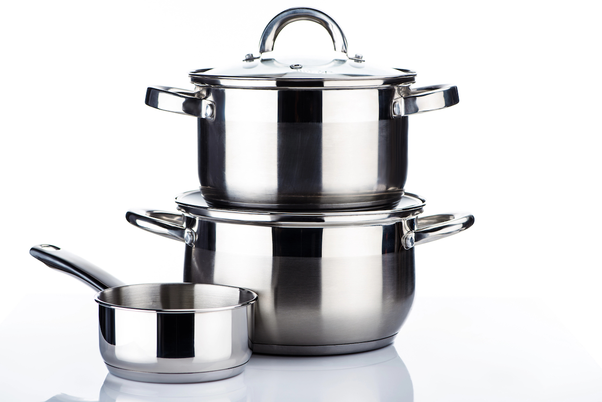How To Clean A Burnt Pot Easily - Yum and Yummer